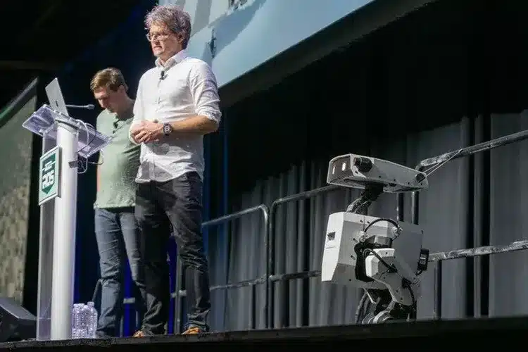 Disney dévoile un vrai robot digne des droïdes de Star Wars