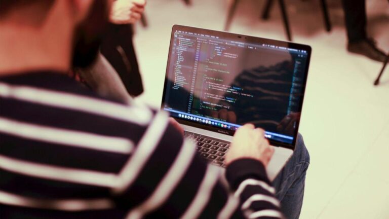 Comment bien démarrer avec React