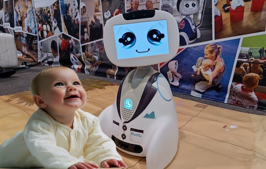 Il bouge, il parle, il comprend : le robot Buddy arrive chez vous