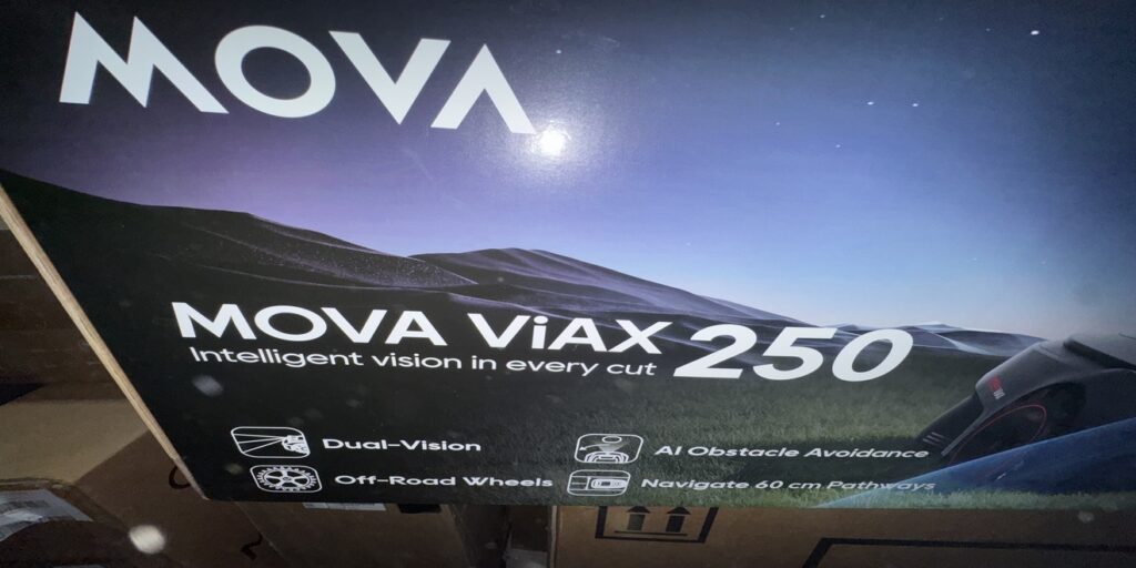 J’ai testé le robot tondeuse autonome Mova ViAX 250